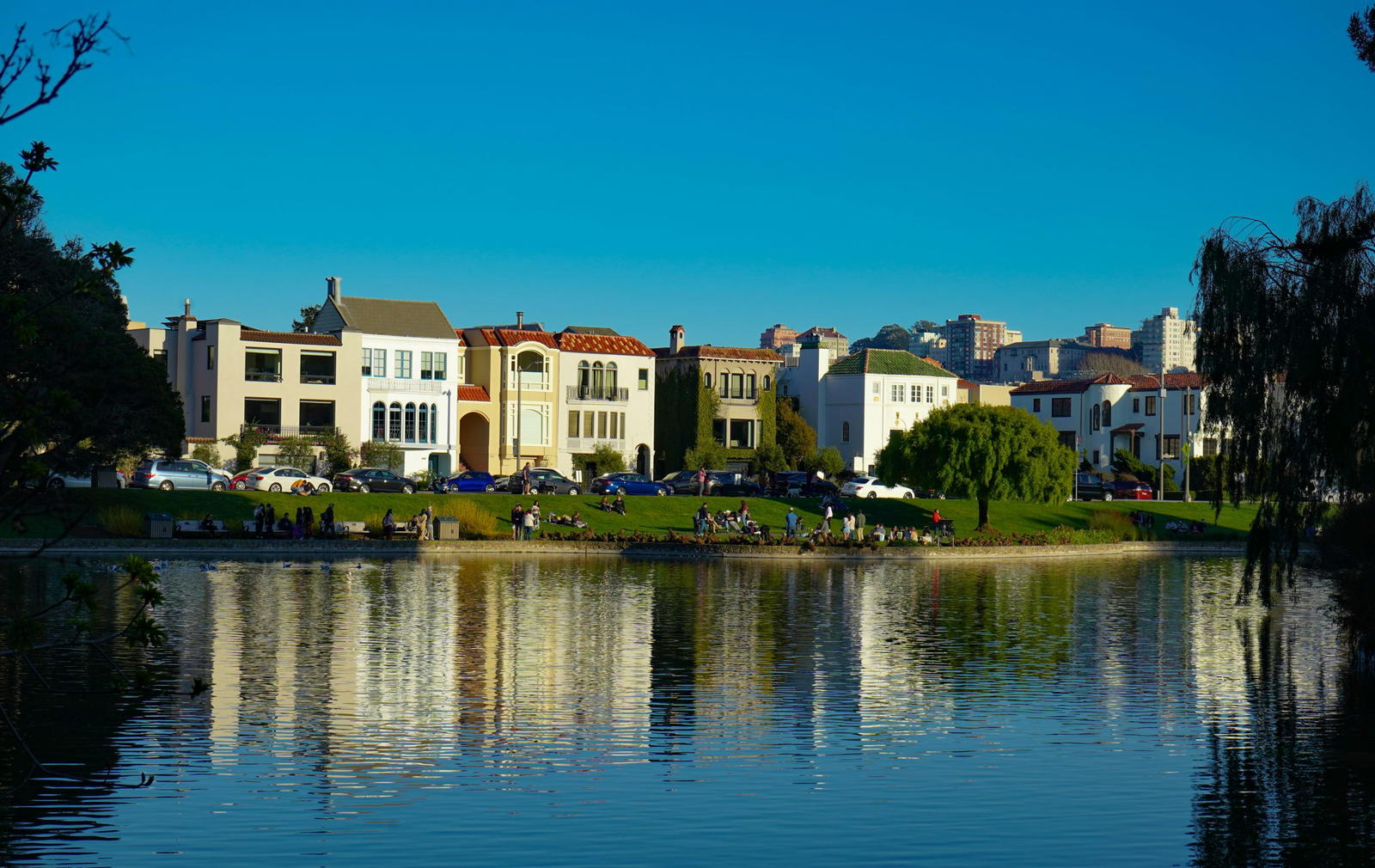 How Buyers Can Leverage Negotiation Power This Season : Slater Realty Group